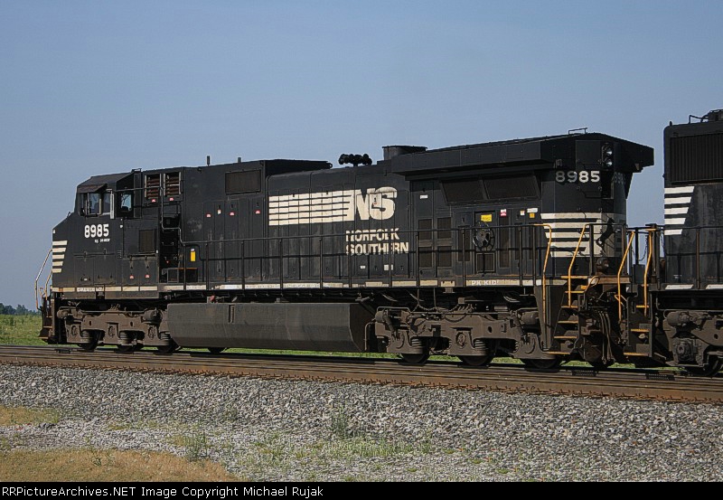NS 8985